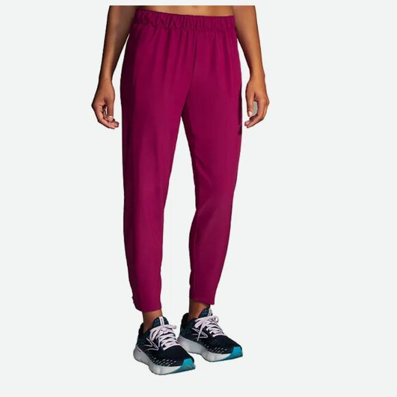 Brooks | Pants & Jumpsuits | Nwt Brooks Shakeout Running Pants In Dark ...
